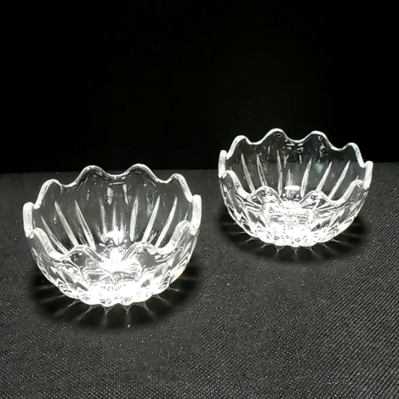 Unknown | Accents | Vintage Clear Cut Glass Small Bowl Set | Poshmark